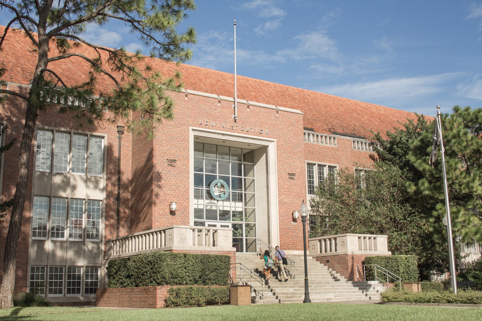 Regulation & Policy reminder: Animals prohibited in UF buildings ...